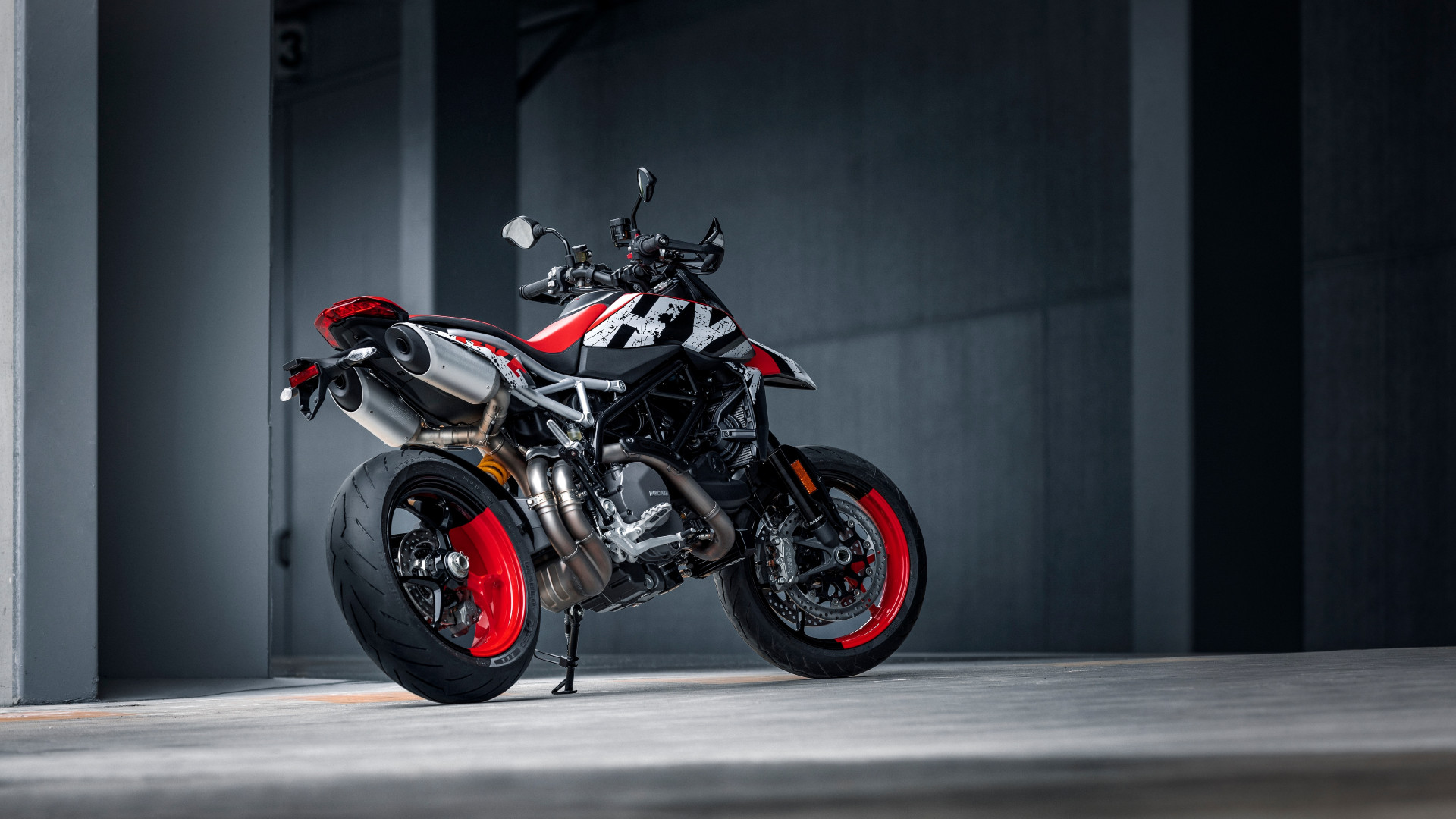 Με γκραφίτι η Ducati Hypermotard του 2024 | gMotion by gazzetta