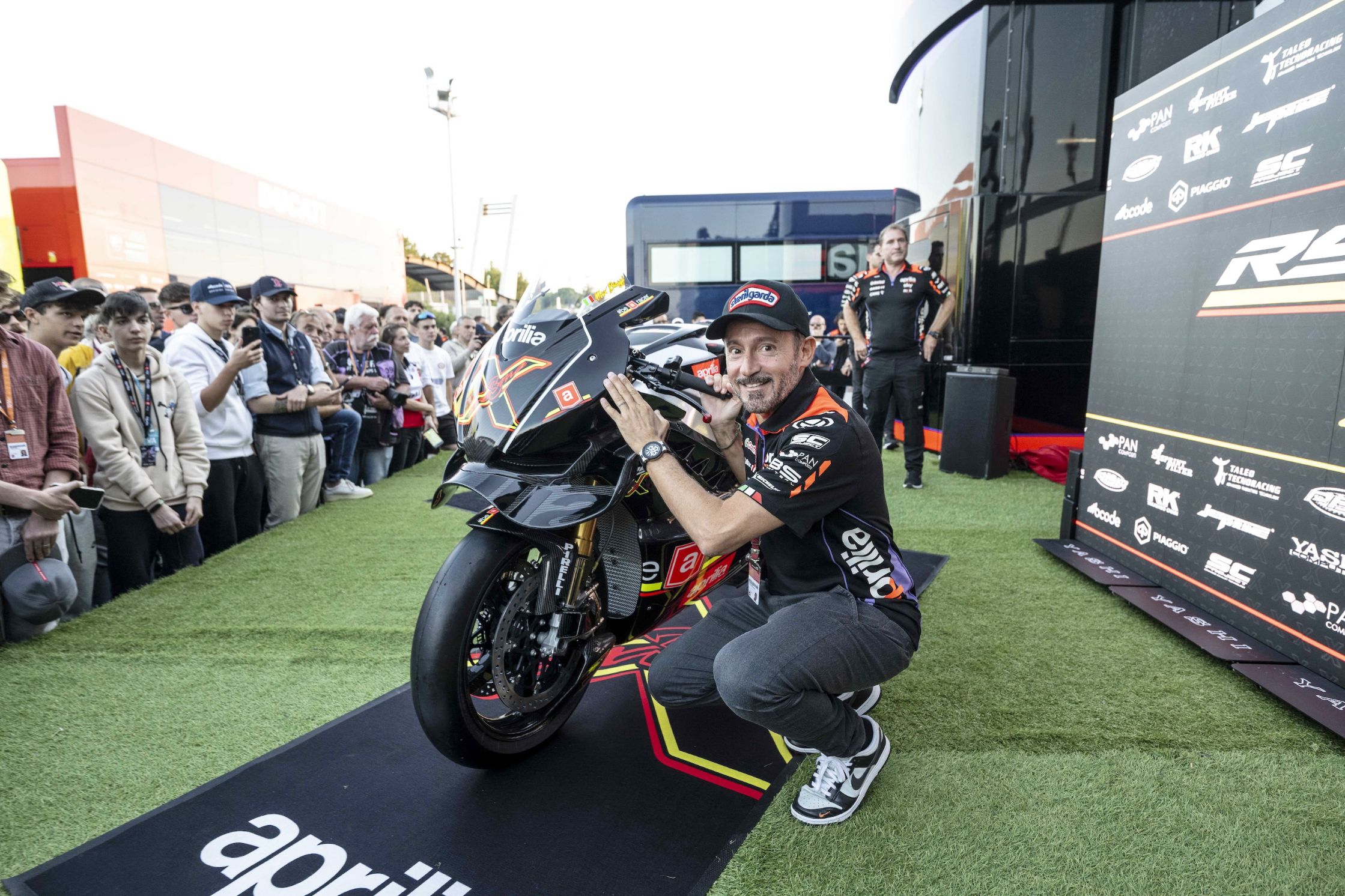Aprilia RSV4 X ex3ma: Άφαντο σε μόλις 76 ημέρες | gMotion by gazzetta