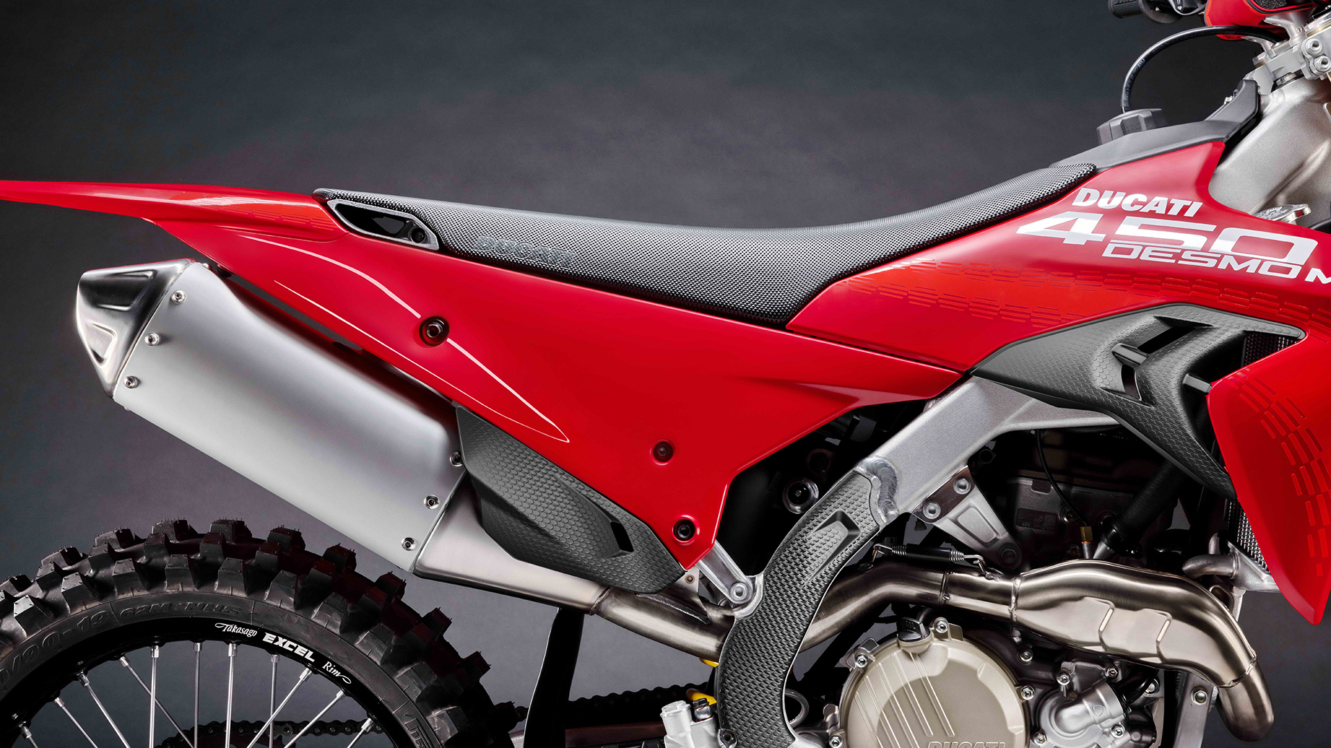Ducati - Eπιτέλους στην παραγωγή η Desmo450 MX | gMotion by gazzetta