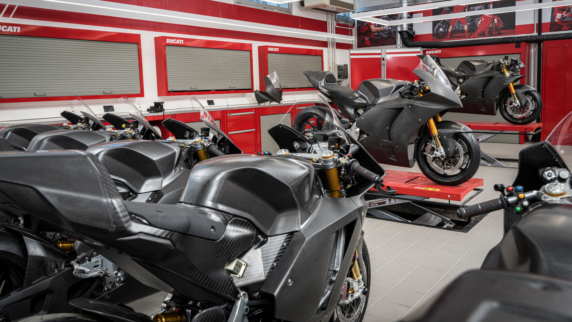 Οι πρώτες Ducati V21L είναι έτοιμες (vid) | gMotion by gazzetta
