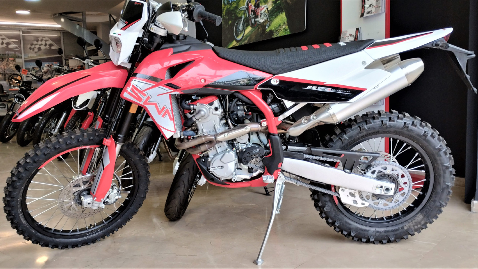 SWM RS 500R: Το enduro της διπλανής πόρτας | gMotion by gazzetta