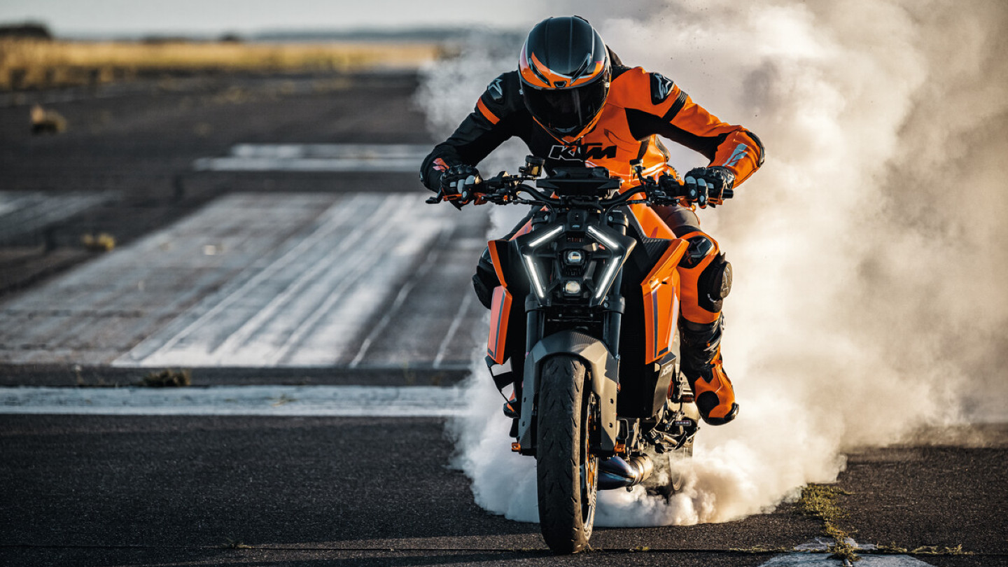 Έκρηξη αδρεναλίνης με το KTM 1390 Super Duke R EVO (vid) | gMotion by ...