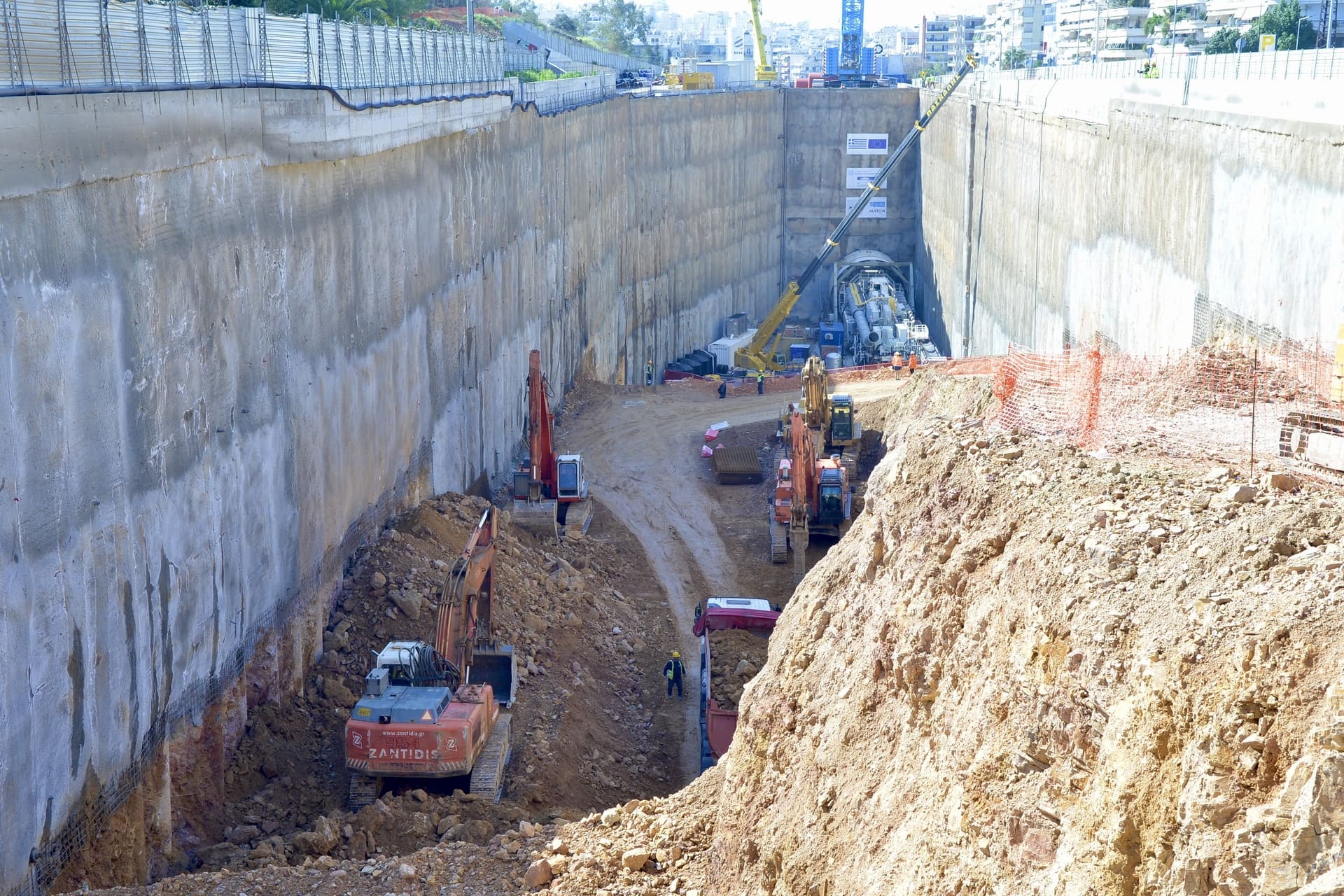 Γραμμή 4 Μετρό: Πόσο έχουν προχωρήσει οι δύο μετροπόντικες | gMotion by ...