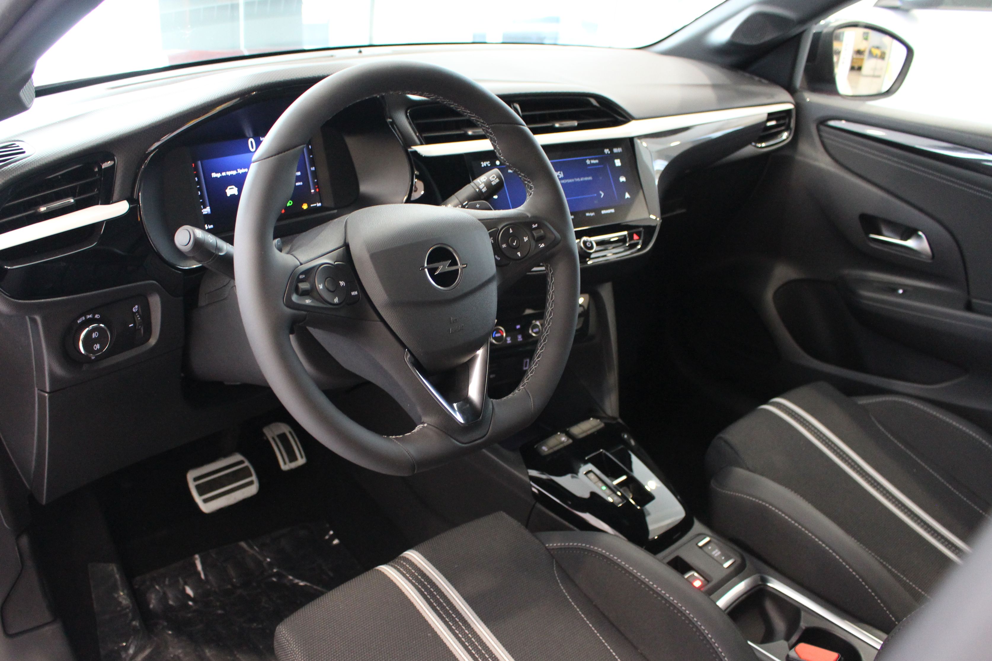 Test Drive Opel Corsa 1.2T 100 PS AT8: Best seller? Of Corsa! | gMotion ...