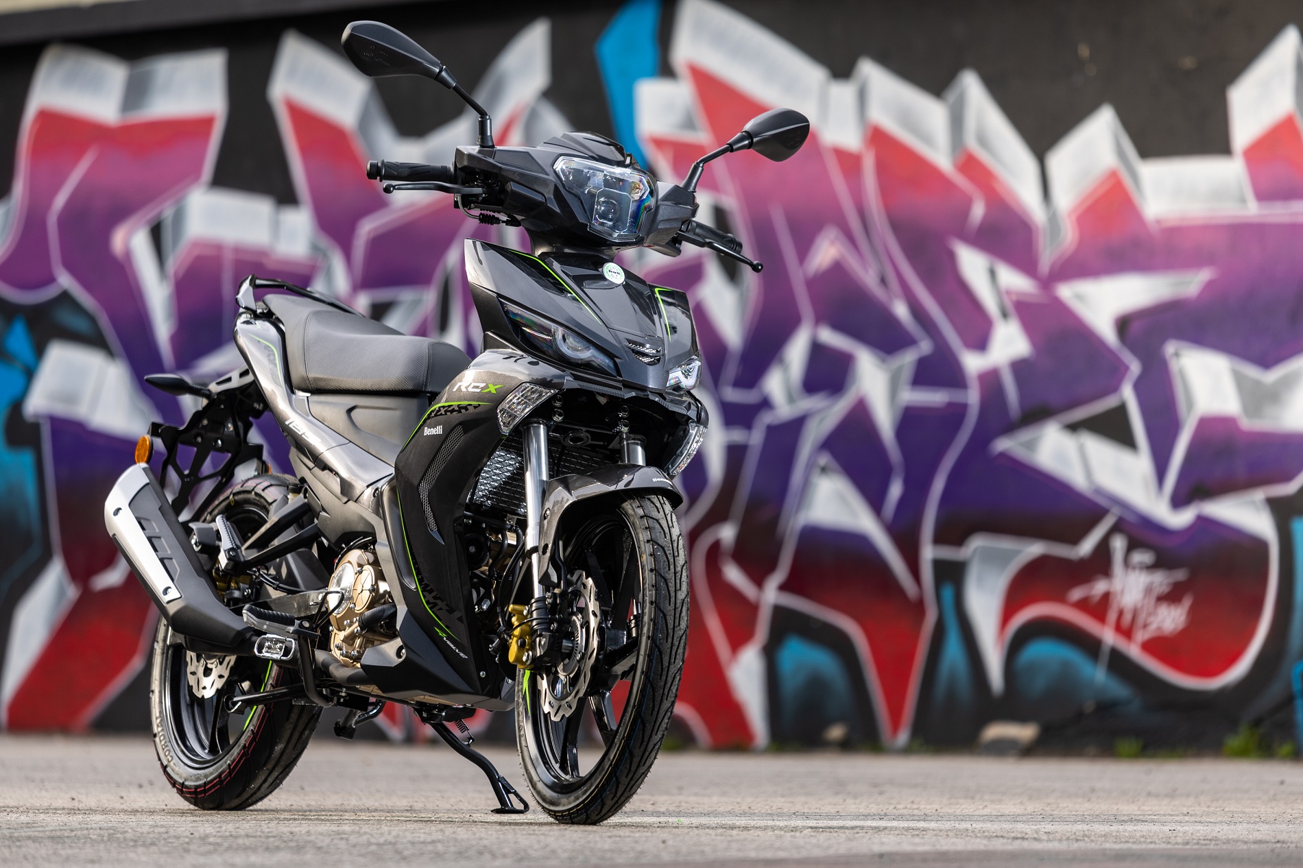 Benelli RCX 185: Σούπερ παπί «Italian Style» | InMotion by gazzetta