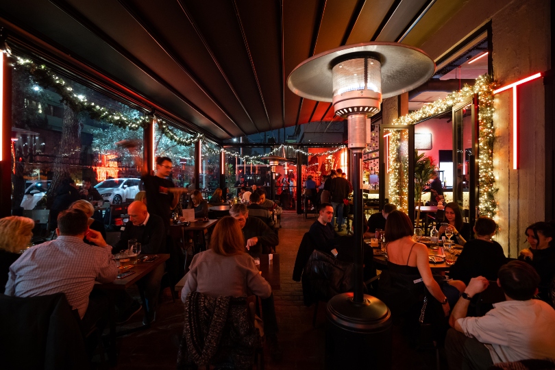 Tyson Comfort Pub: Στη νέα μπιραρία της Γλυφάδας θα υπάρχει πάντα μια ...