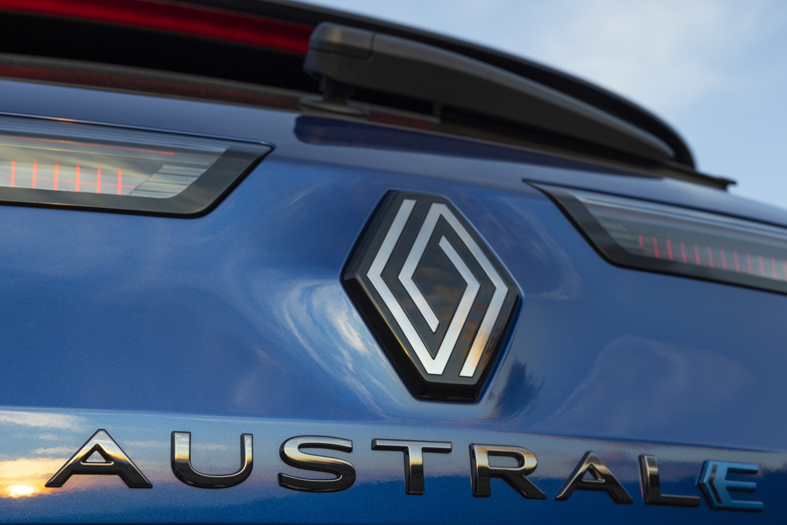 Renault: Οδηγήσαμε στην Ισπανία το ολοκαίνουριο Austral | gMotion by ...