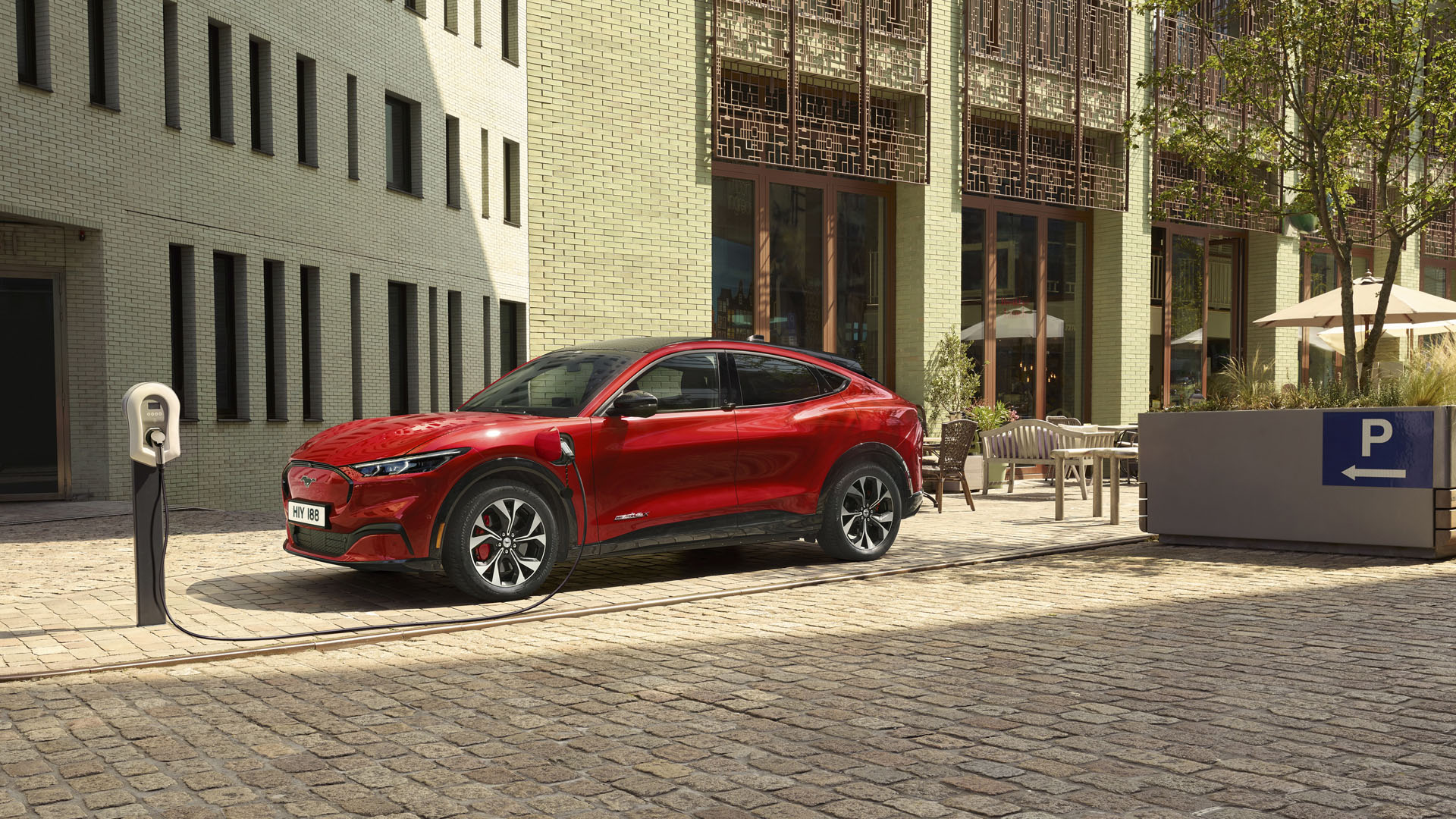 Ford Mustang Mach-E: Επιδόσεις, τεχνολογία και αυτονομία σε μέγιστο ...