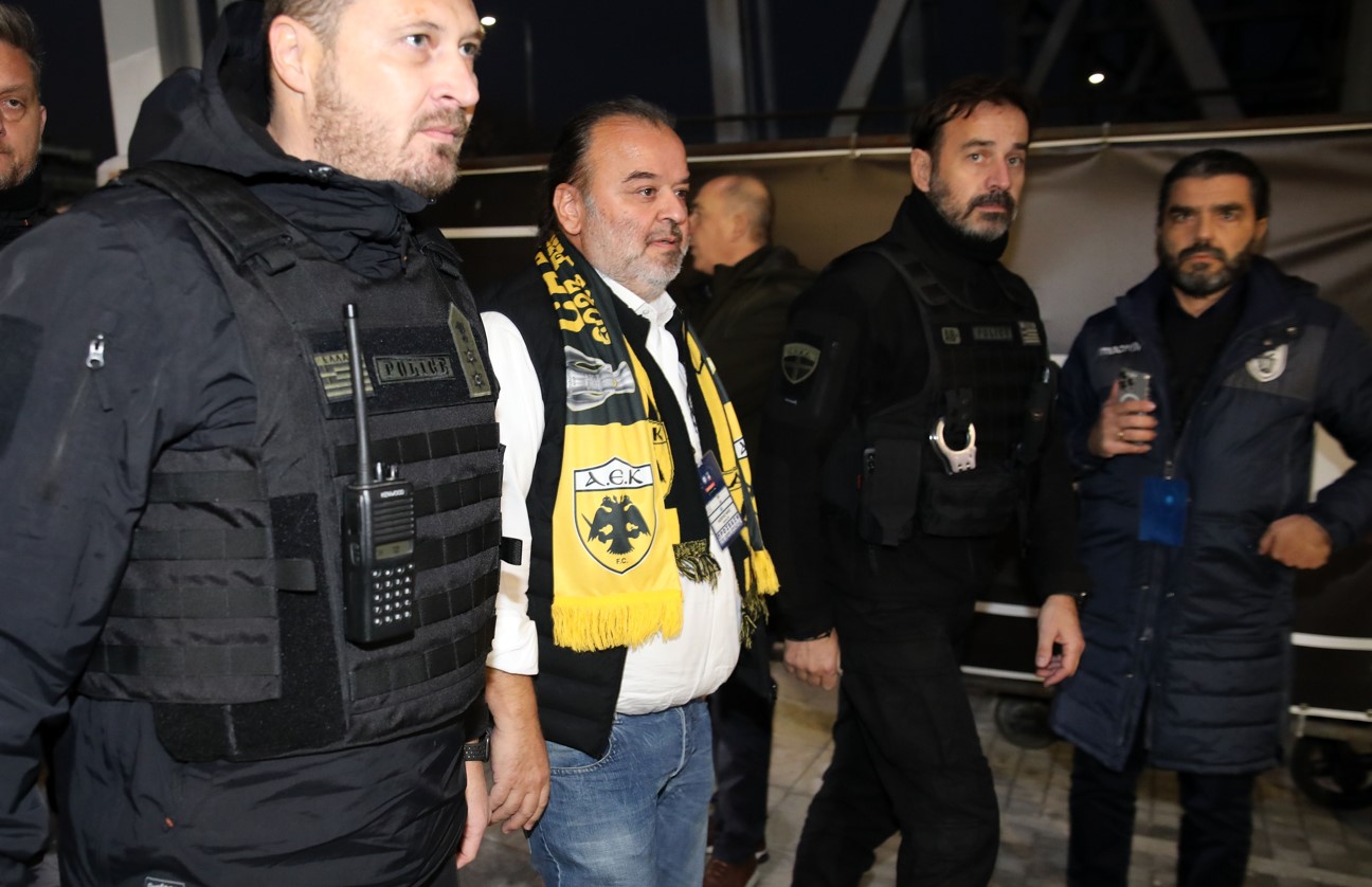 ΑΕΚ: Με το πούλμαν της ΑΕΚ ο Ηλιόπουλος στην Τούμπα | Gazzetta