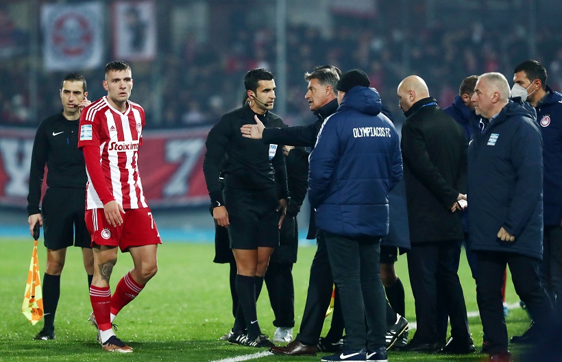 Τι σκέφτεται να κάνει με τα τρία 10άρια του ο Μίτσελ στο Ολυμπιακός ...