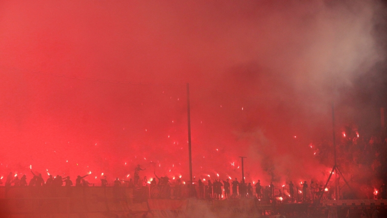 Άρης: Το pyroshow των οπαδών στο «Κλ. Βικελίδης» (vid) | Gazzetta