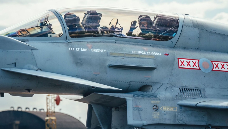 F1 - Ο Ράσελ έγινε... πιλότος (vid) | gMotion by gazzetta