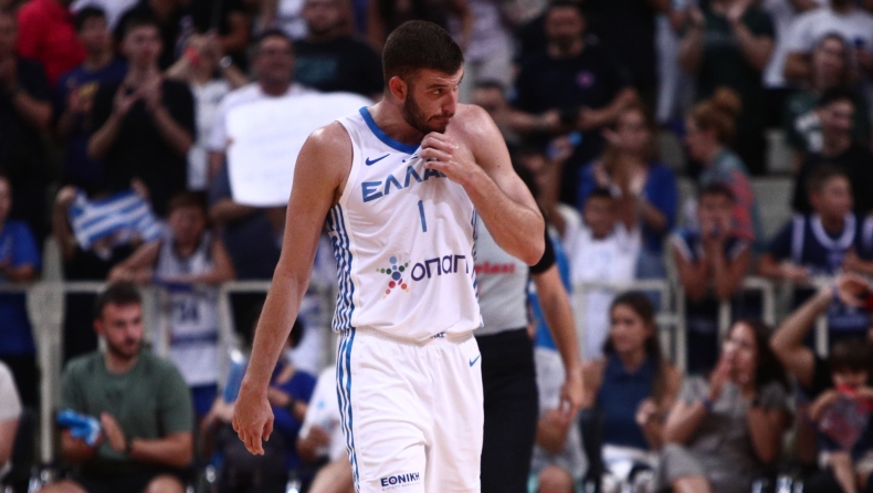 Ρογκαβόπουλος: «Ο κόουτς μας ενθαρρύνει να σουτάρουμε, δουλεύουμε πολύ ...