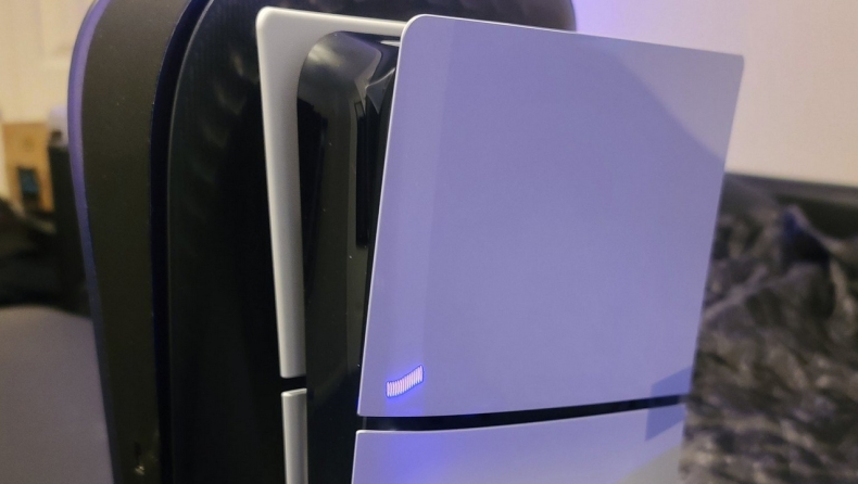 Εμφανίστηκαν ήδη οι πρώτες εικόνες του νέου πιο λεπτού PS5 | PLUS by ...