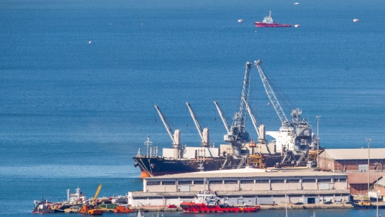 Στο λιμάνι της Θεσσαλονίκης σήμερα το μεγαλύτερο πλοίο μεταφοράς ...
