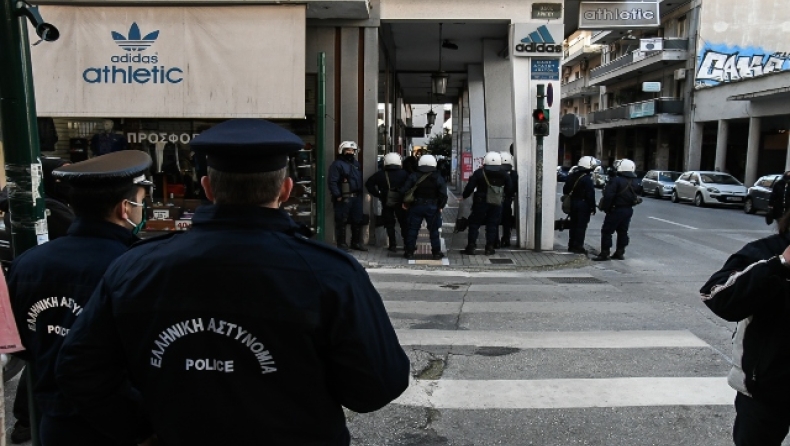 Βαριές ποινές σε 6 αντιεξουσιαστές στην Πάτρα: Ανάμεσά τους και ο γιος ...