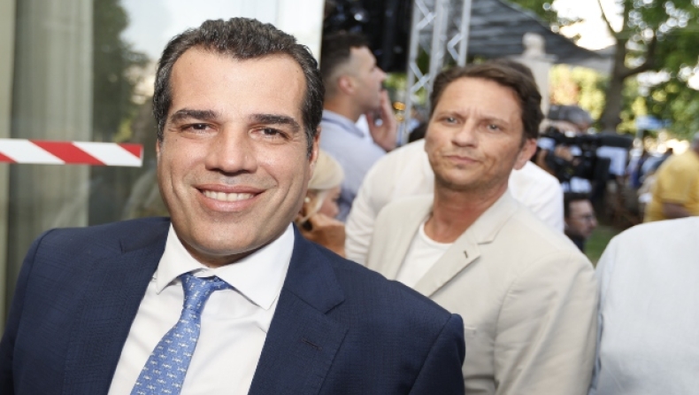 Ο Πλεύρης απαντάει στον Παππά: «Η χρησιμοποίηση του όρου "μπάτσου" έχει ...