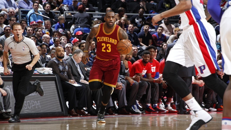 Ο ΛεΜπρον γράφει ιστορία! (vid) | Gazzetta