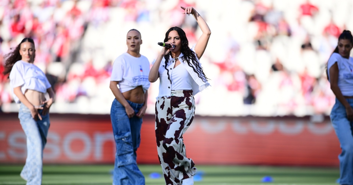 ΟΦΗ-Ολυμπιακός: Το show των Stevanto-Daphne Lawrence πριν τον τελικό ...