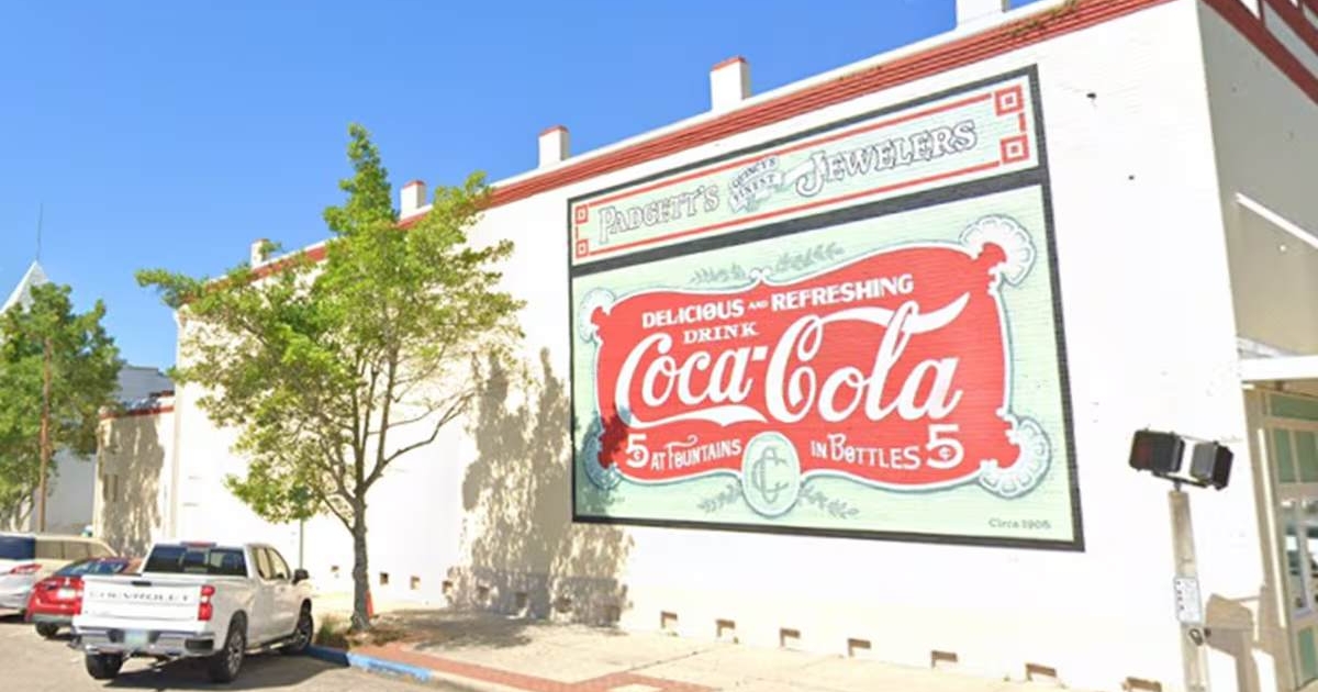 H πόλη των «μυστικών εκατομμυριούχων» της Coca-Cola: Πώς ένας ...