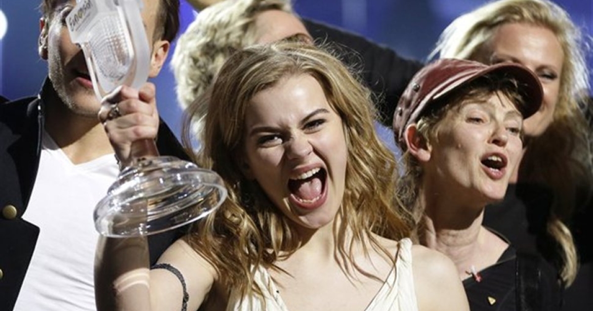 Η... ξυπόλητη «πριγκίπισσα» που κατέκτησε την Eurovision (pics & vid ...