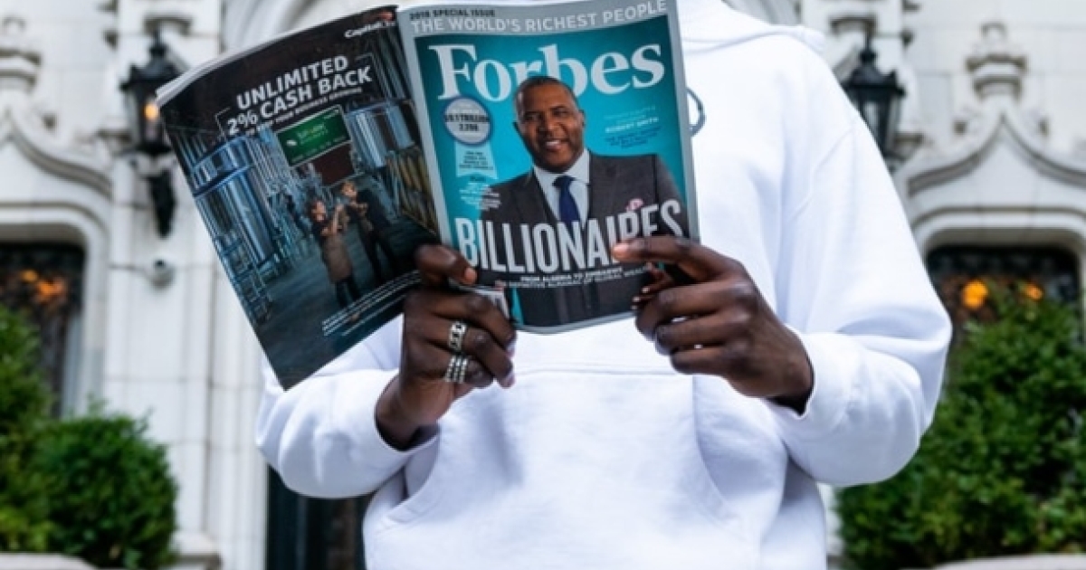 Ποια είναι η Βίκυ Σάφρα, η πλουσιότερη Ελληνίδα της λίστας Forbes ...